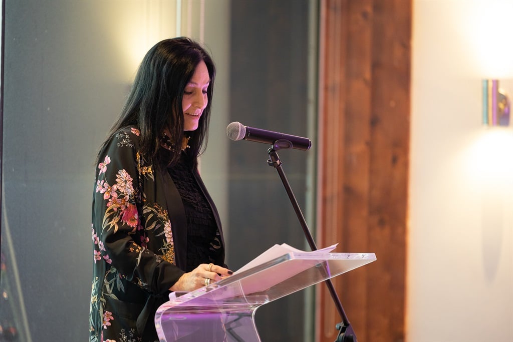 KYK FOTO’S: SARIE se Kersfeesetes weer ’n treffer! | Netwerk24