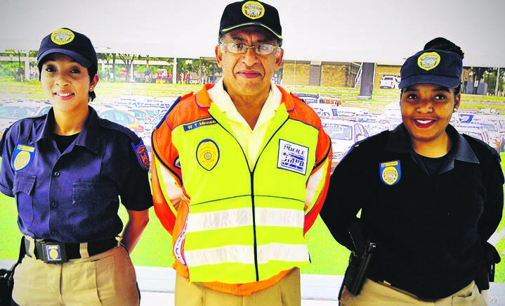 Cops help deliver baby! | Daily Sun