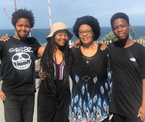 SIMPHIWE DANA MOURNS HEALTHWORKER MUM | Daily Sun