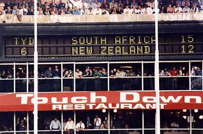 ON THIS DAY IN PICTURES | Springboks beat All Blacks to win 1995 Rugby ...