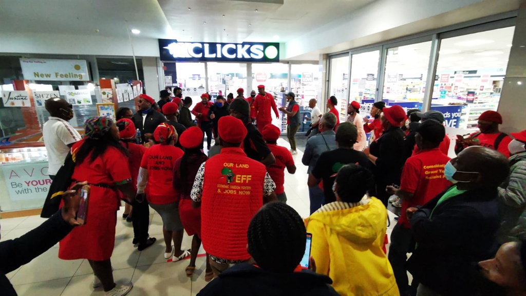 EFF verf Clicks rooi | Son