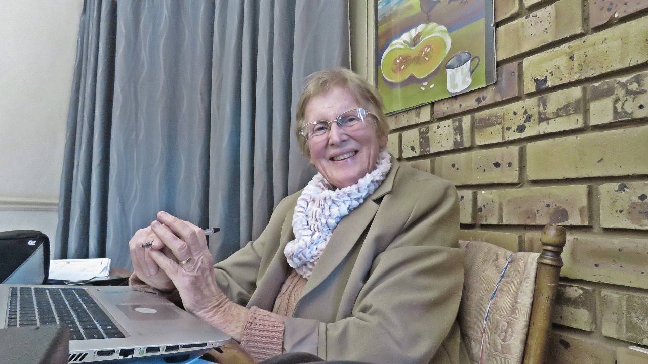 Maretha Maartens wen 1ste prys met gedig vir haar ma | Netwerk24
