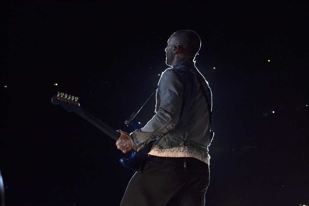 PHOTOS | Nothing but the hits: Maroon 5 wows crowd at first SA show ...