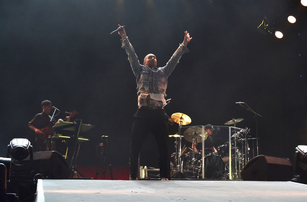PHOTOS | Nothing but the hits: Maroon 5 wows crowd at first SA show ...