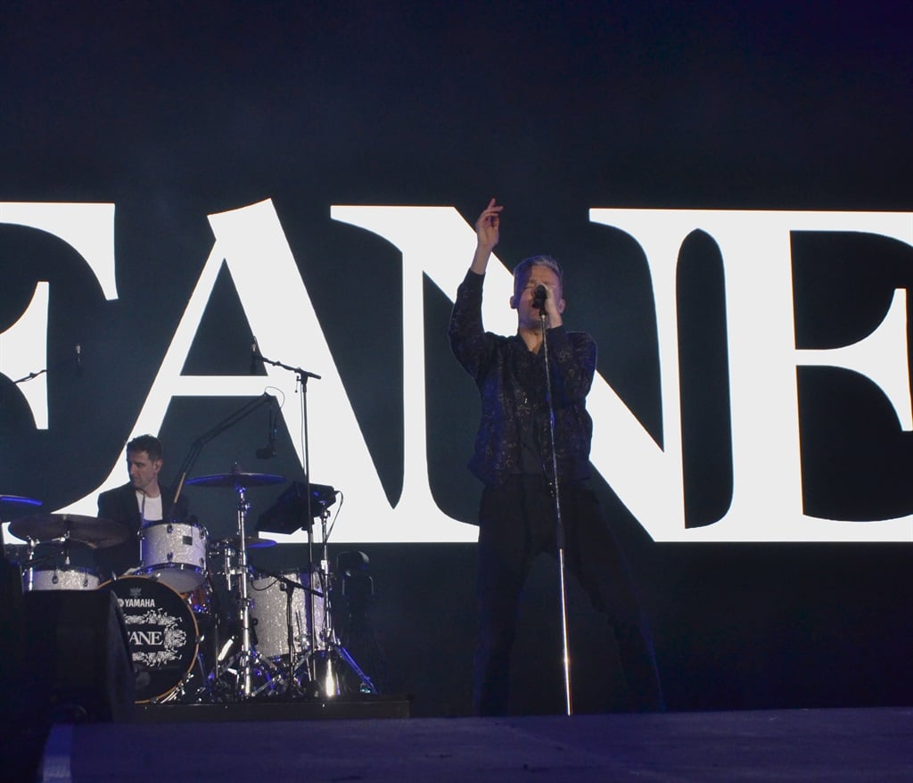 PHOTOS | Nothing but the hits: Maroon 5 wows crowd at first SA show ...