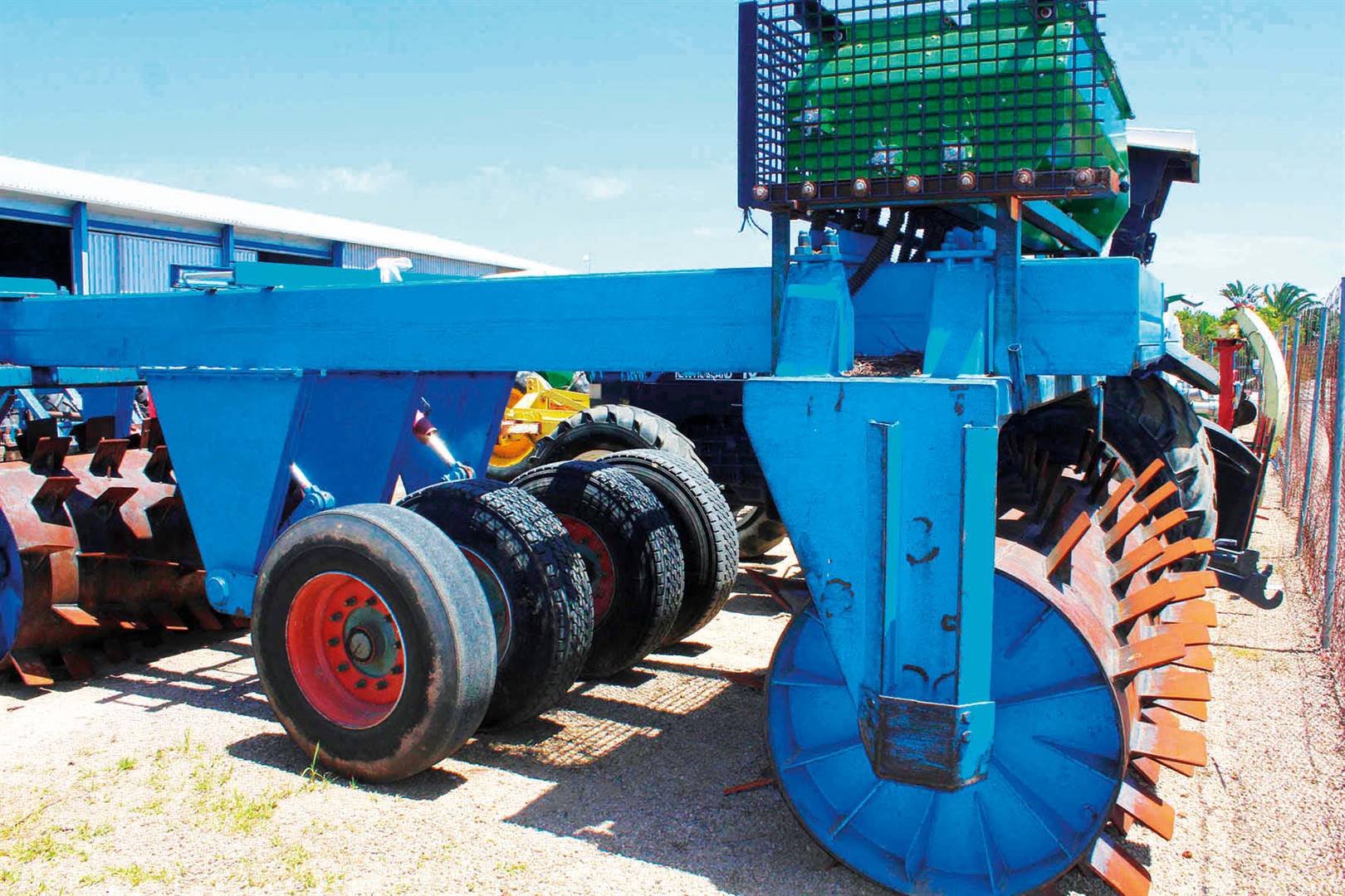Suid-Kaap-grondeienaars bring hul kant teen indringerplante | Landbou