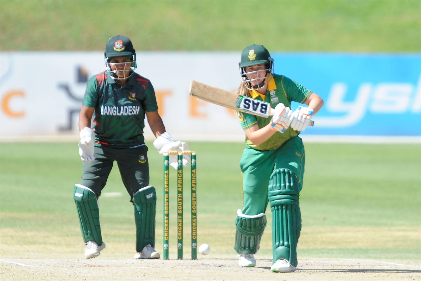 Bangladesj se vrouespan net-net baas in Bloem | Netwerk24