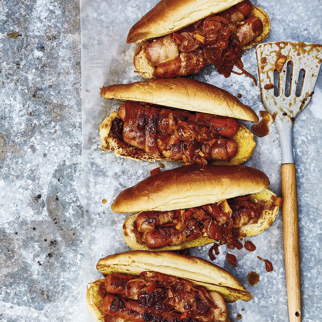 RECIPE | Double hotdogs with tomato chutney | News24