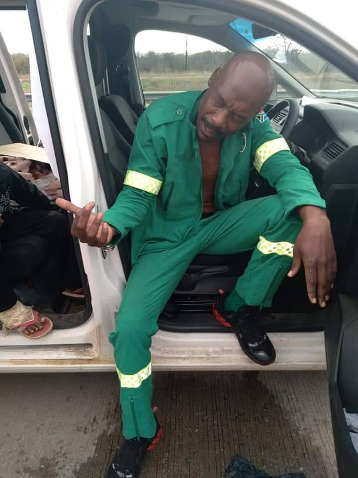 MOTORIST ATTACKS PARAMEDIC! | Daily Sun