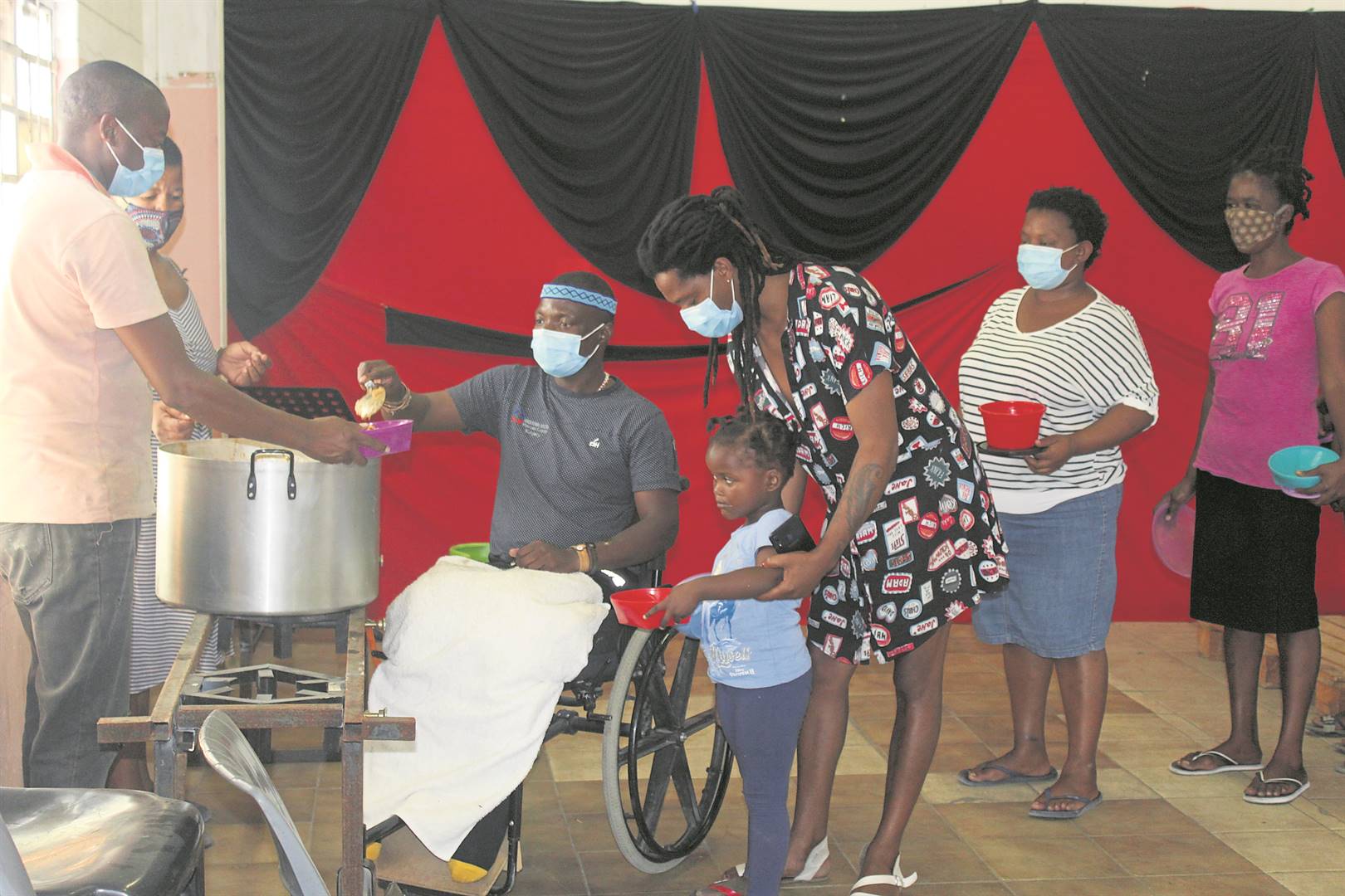 FEEDING THE POOR | Daily Sun