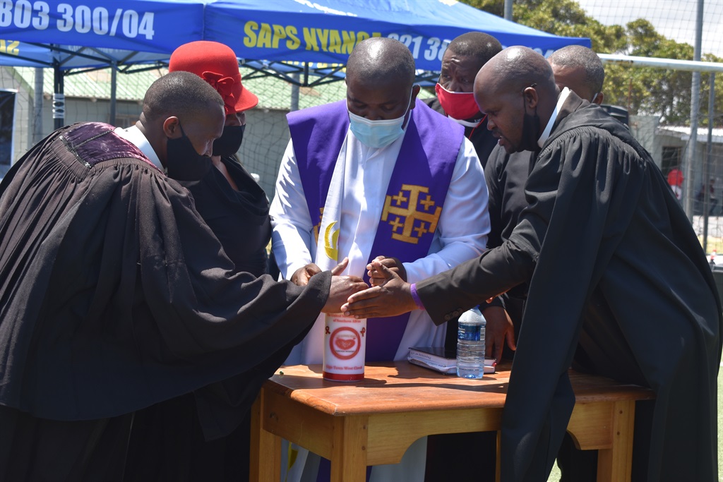 PASTORS PRAY FOR SAFER KASI! | Daily Sun