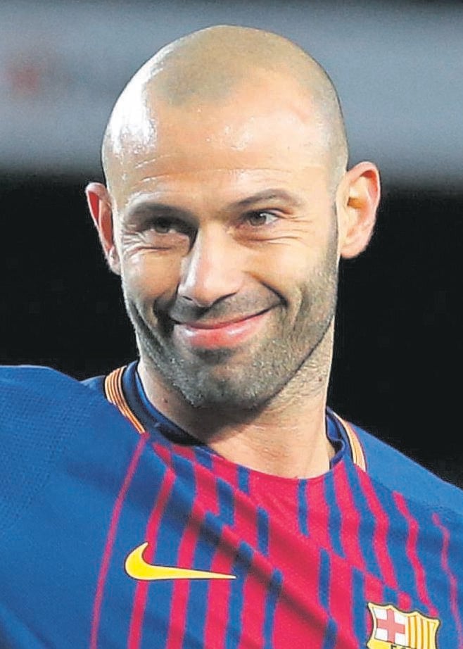 Mascherano hang stewels op | Son