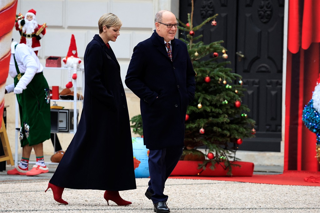 SEE | Prince Albert II and Princess Charlene are Santa's helpers at ...