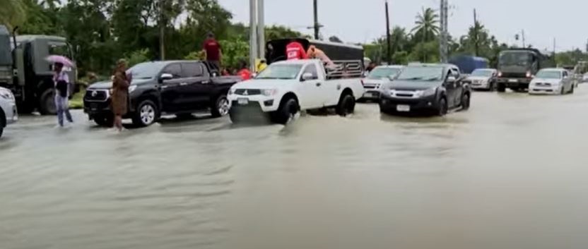 Swaar reën bring vloede in Thailand | Netwerk24