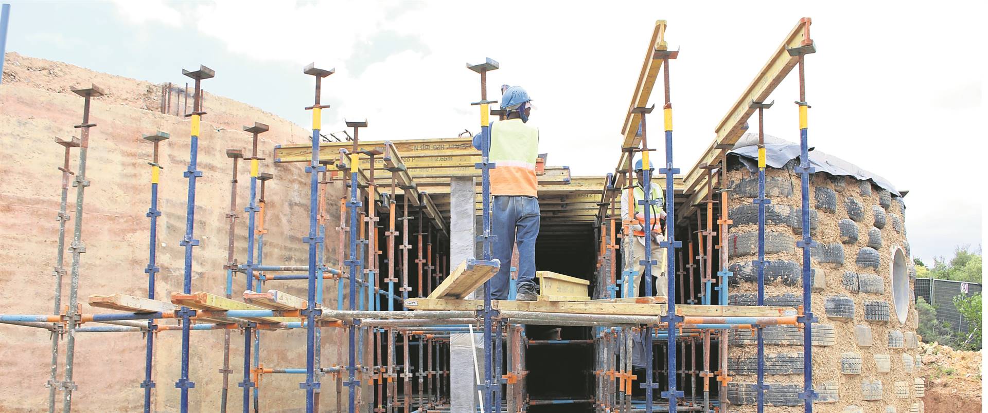 Building on track | Netwerk24