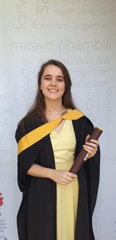 Bekende plaaslike aktrises vang graad by Maties