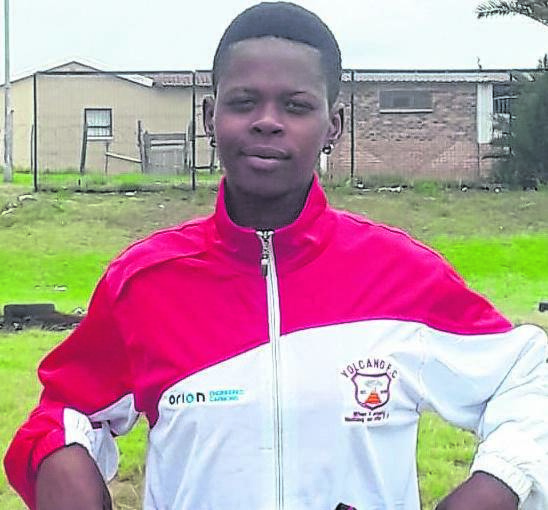 Zinto sets her sights on professional football | Netwerk24