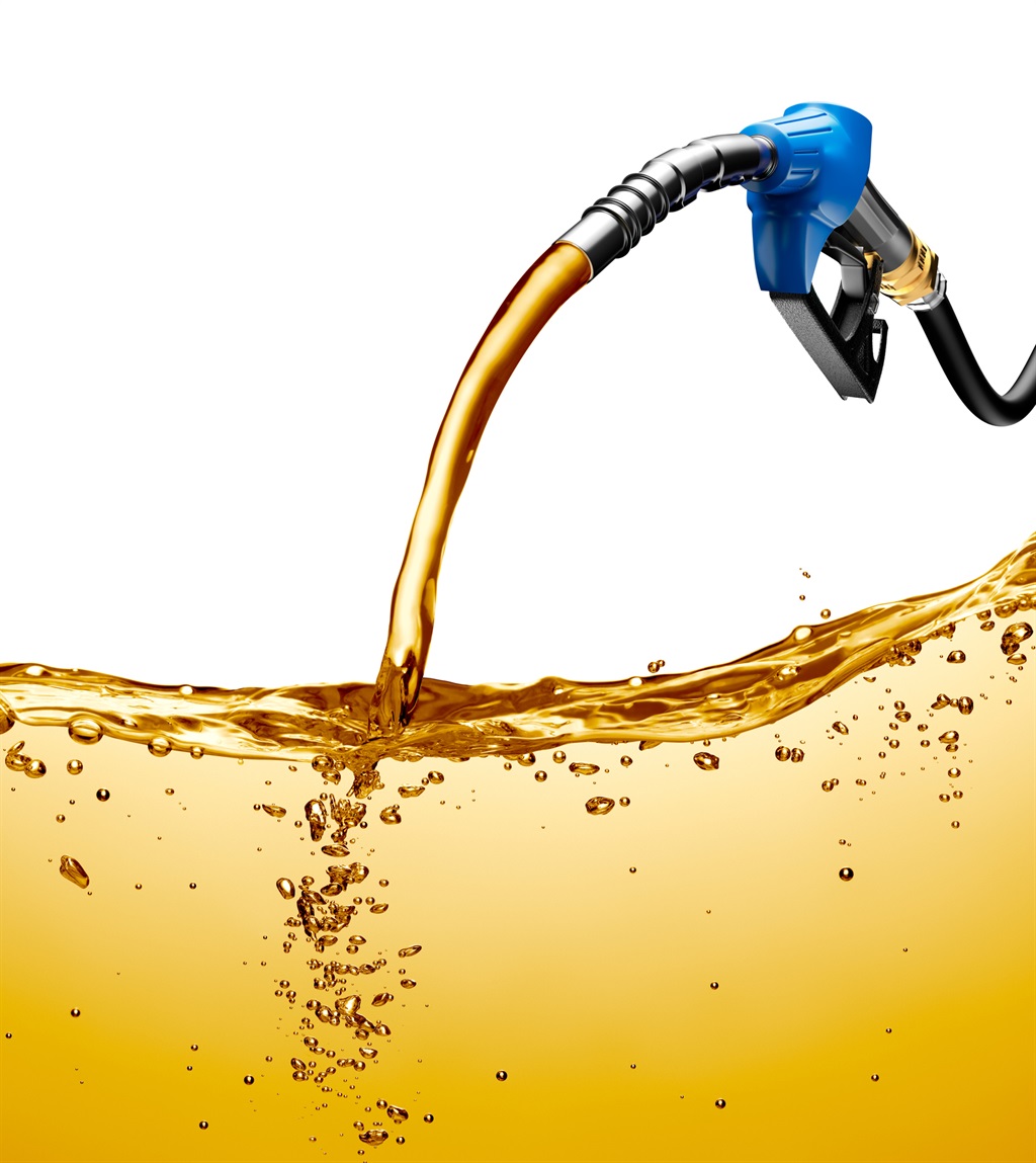 Meer as R1 per liter minder vir brandstof in Oktober | Netwerk24