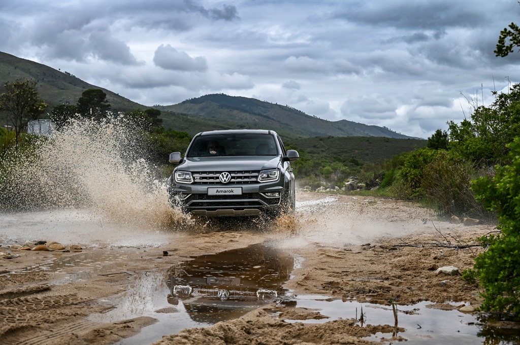 Blitzboks star Seabelo Senatla joins Volkswagen SA as Amarok ambassador ...