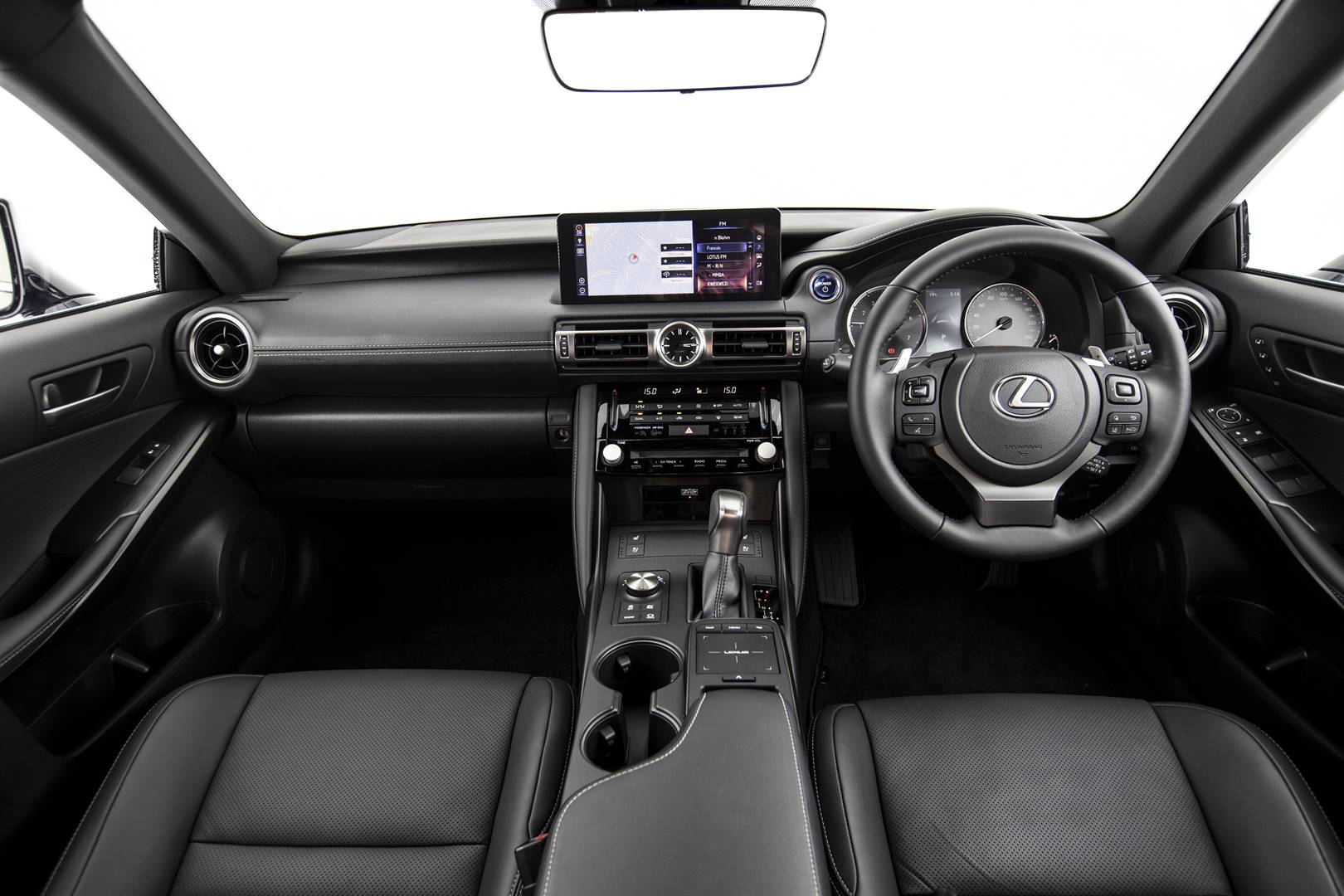 En dié ratkas, Lexus, vir jou IS? | Netwerk24
