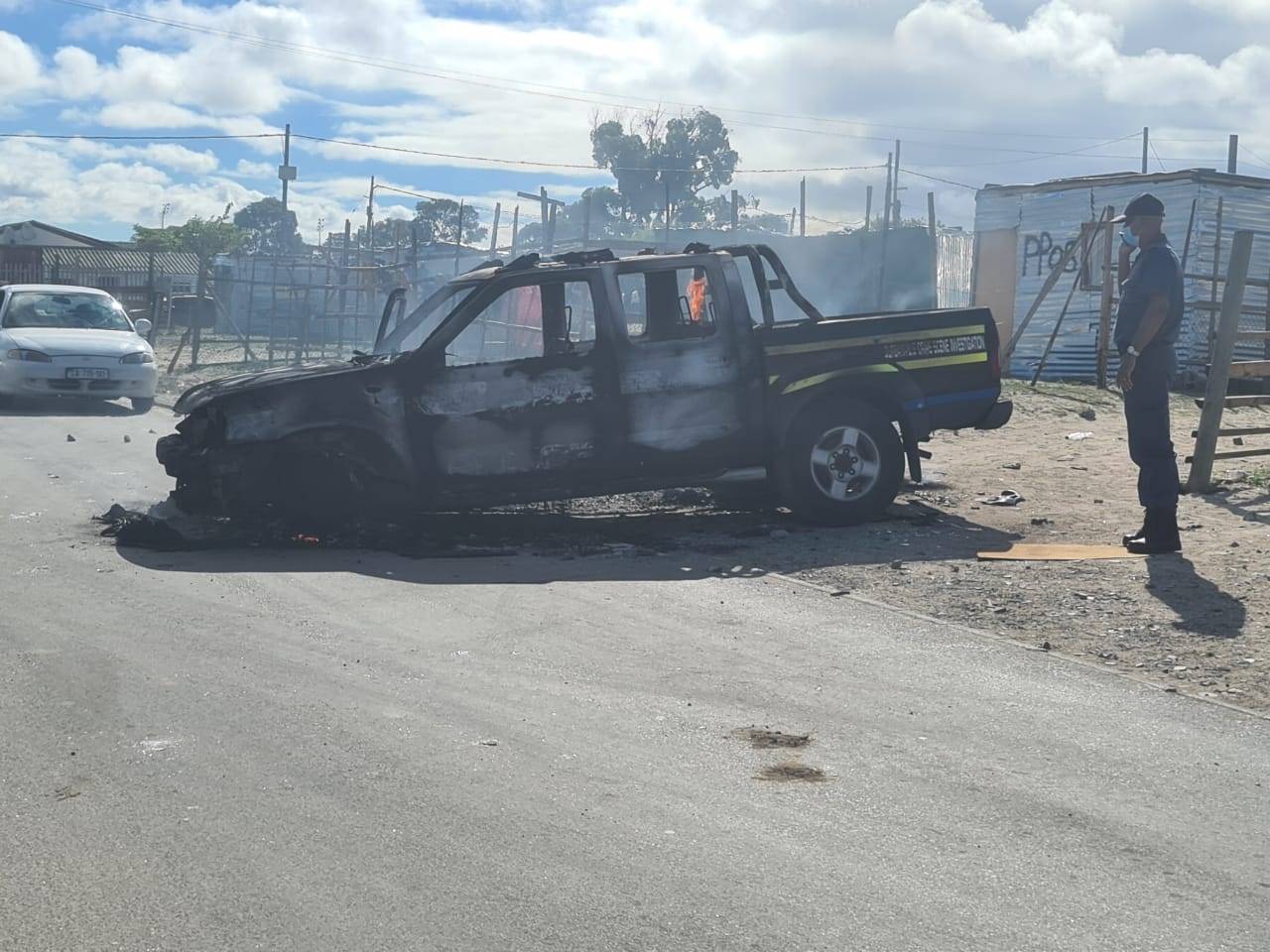 2 beseer in aanval op polisie in Mfuleni | Netwerk24