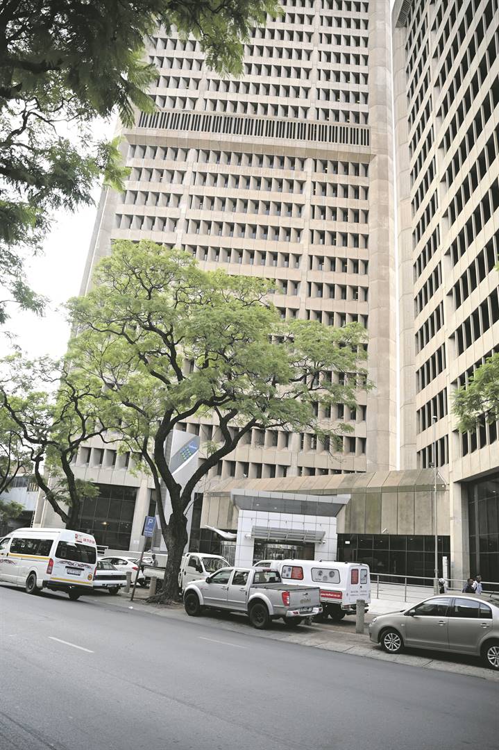 Geboue se tragiese verval | Netwerk24