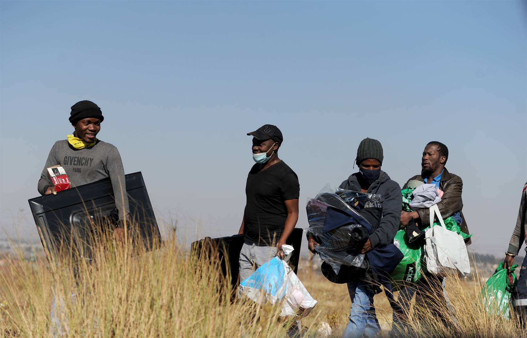 Photos | Gauteng reels from looting and riots | News24