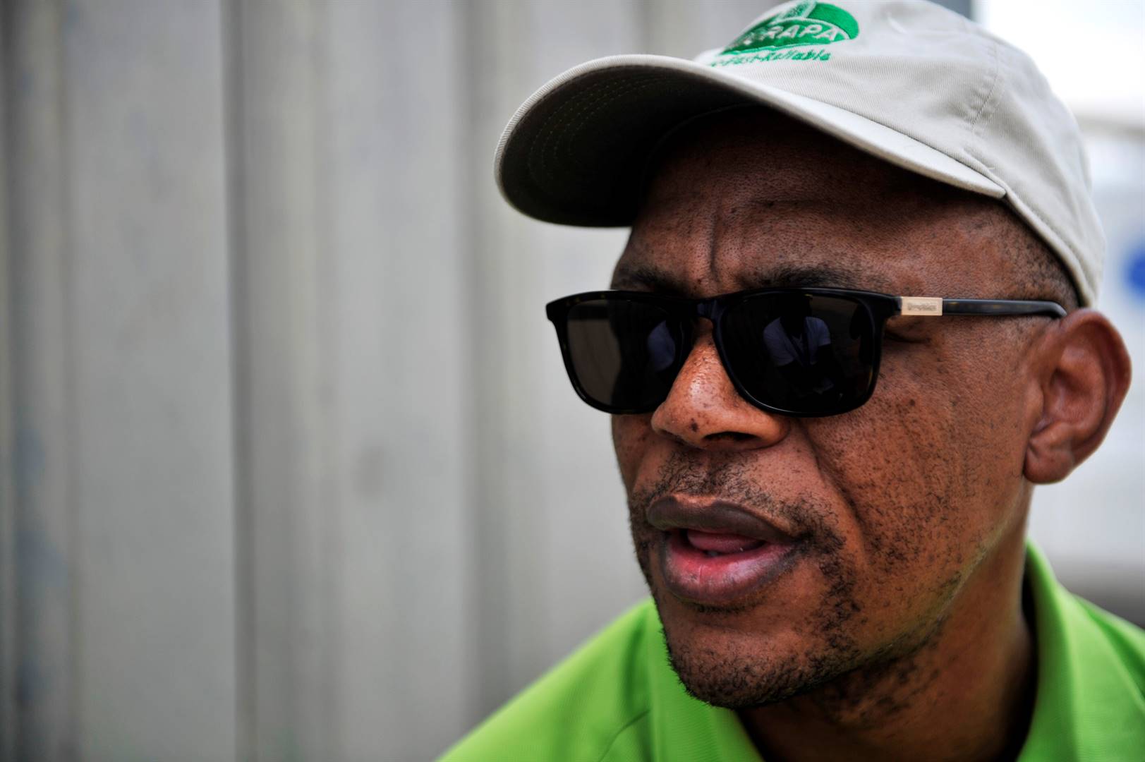 Die ANC sê dis fopnuus dat die party Jan Taks meer as R100 miljoen in ...