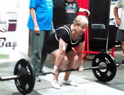 This 100-year-old woman is officially the oldest female powerlifter in ...