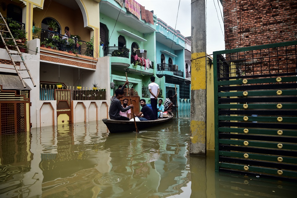 Thousands rescued from flooding of the Ganges in India - Story Telling Co