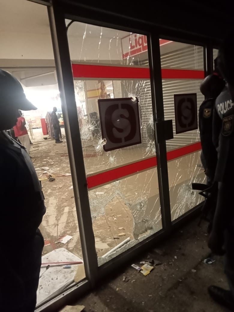 PICS: Tsotsis bomb kasi ATM | Daily Sun
