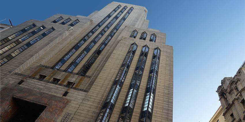 Old Mutual op koers met bankplanne | Netwerk24