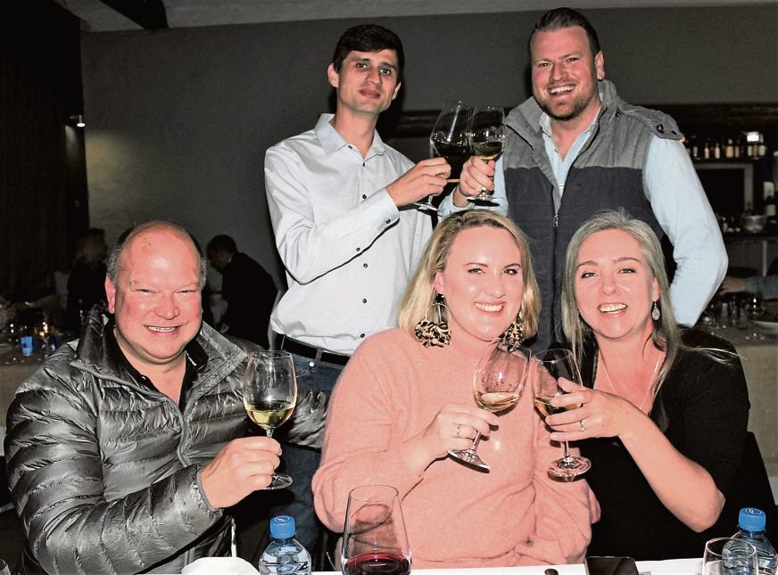 Wynplase vat hande | Netwerk24