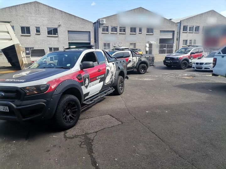 2 mans betrap wat onderneming glo beroof | Netwerk24
