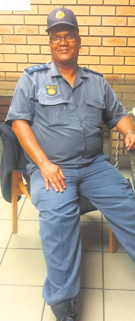 Mfuleni-polisie groet kollega | Netwerk24