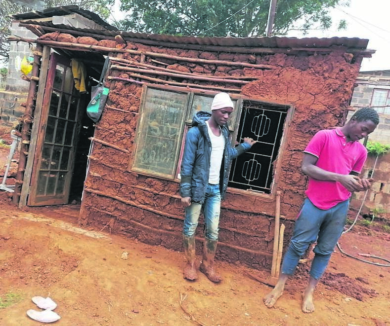 Bacela usizo abahlala endlini ewayo | News24