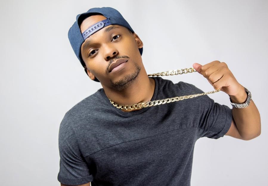 TUMI SIGNS WITH MUSIC LEGEND! | Daily Sun