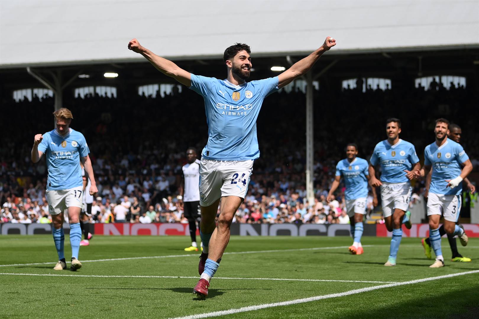 Manchester City het nou een hand op die Engelse Premierliga-titel ...