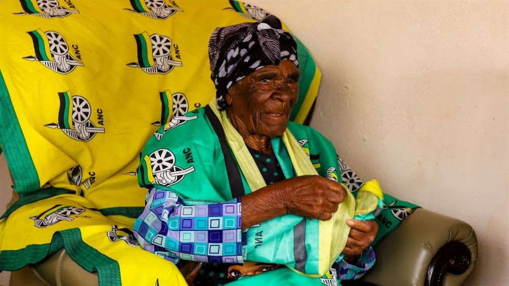 Big surprise for Koko Sarah's 105th birthday celebration! | Daily Sun