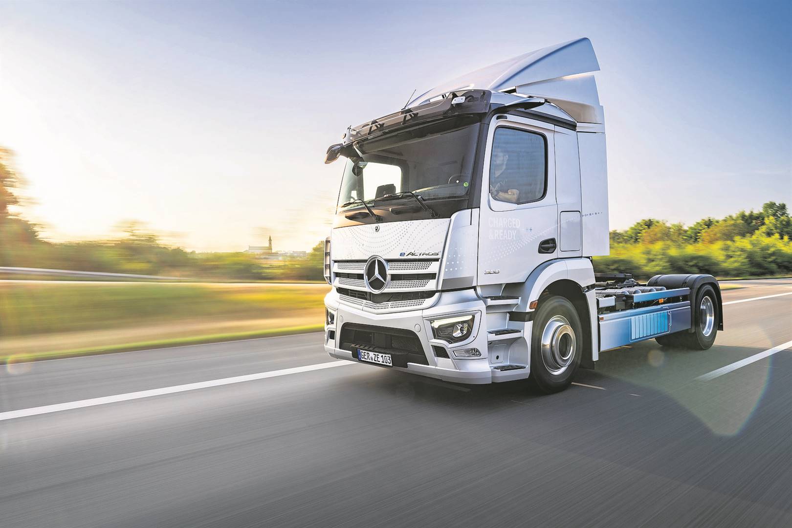 Merc gee eko-tree met sy nuwe vloot e-lorries | Netwerk24