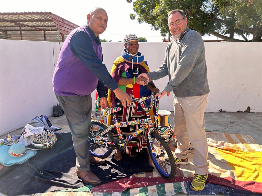 Gogo Sophie's beaded bike to dazzle US! | Daily Sun