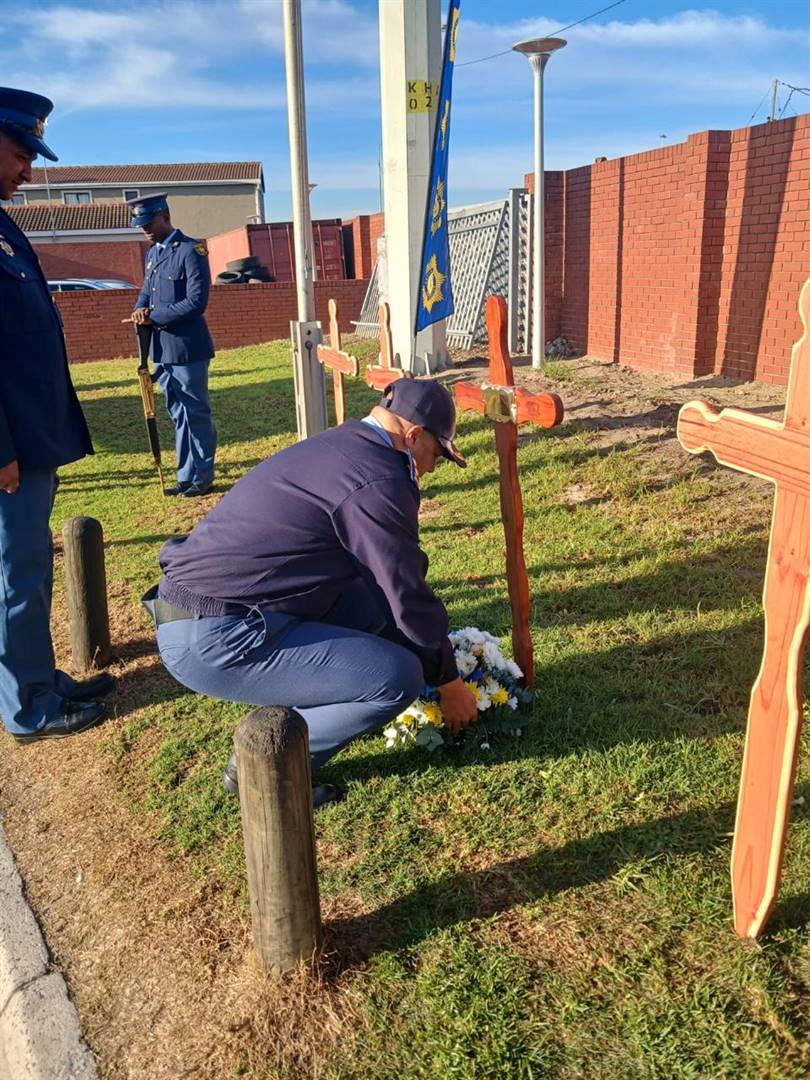 Roerende roudiens vir Khayelitsha-cop gehou | Son