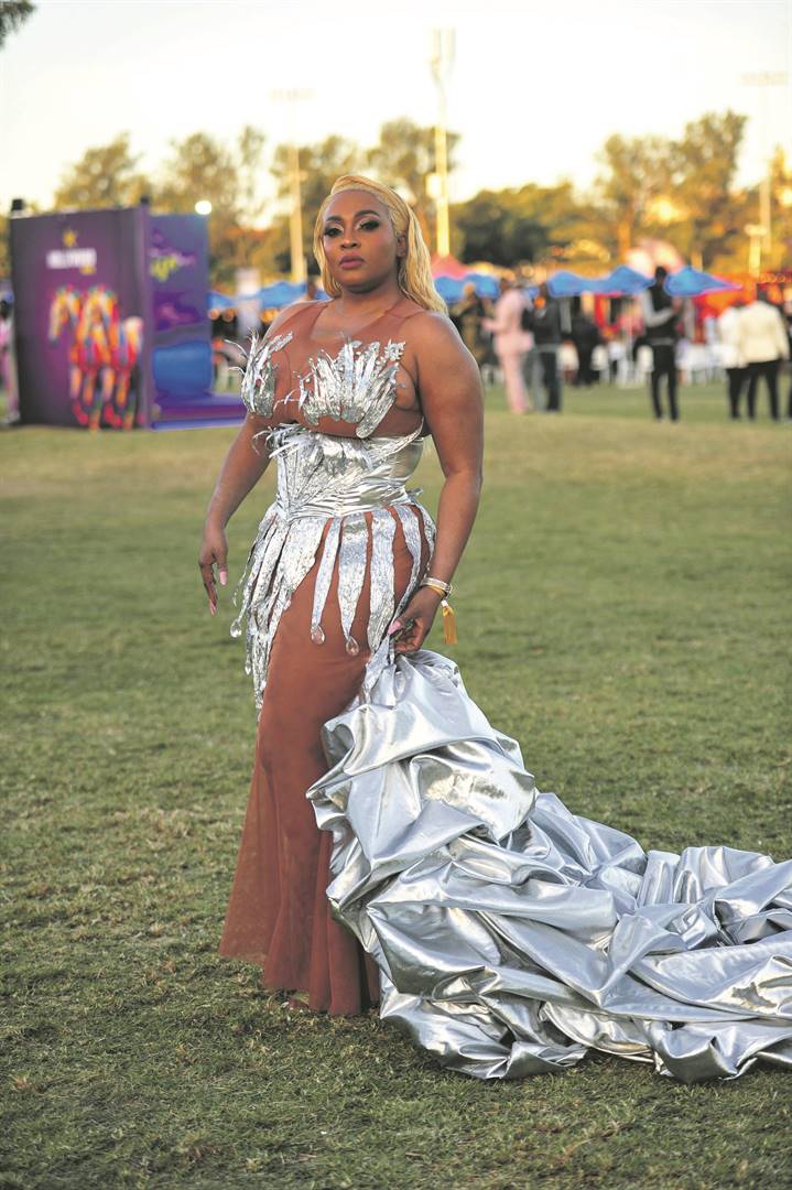 Durban July 2024 | A blend of high fashion, celebrities, and premier ...