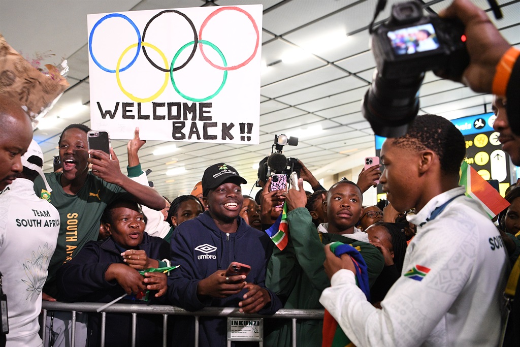 IN PICTURES | Team SA Olympic heroes get some love upon return from ...