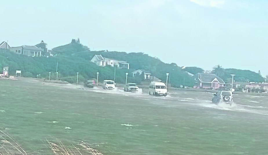 Kouga-inwoners dreig met aksie oor brug heeltyd oorspoel | News24