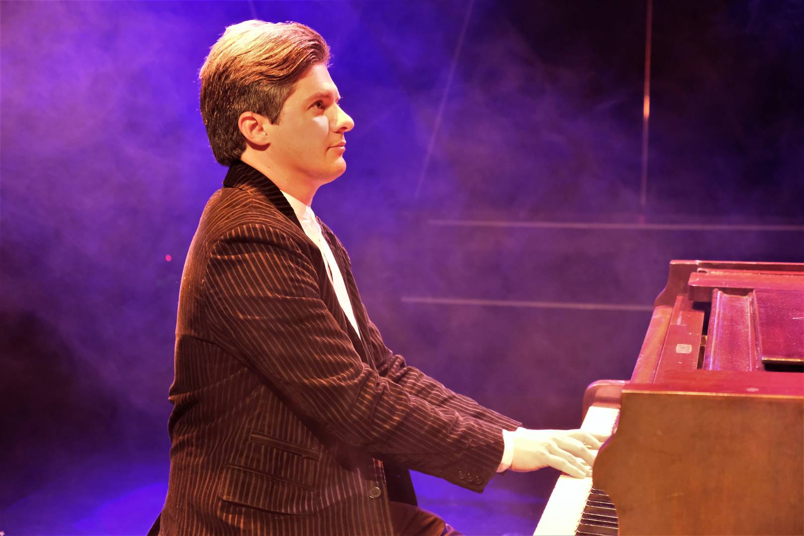 Grundling reïnkarneer as Victor Borge, improviseer met nuus | Netwerk24