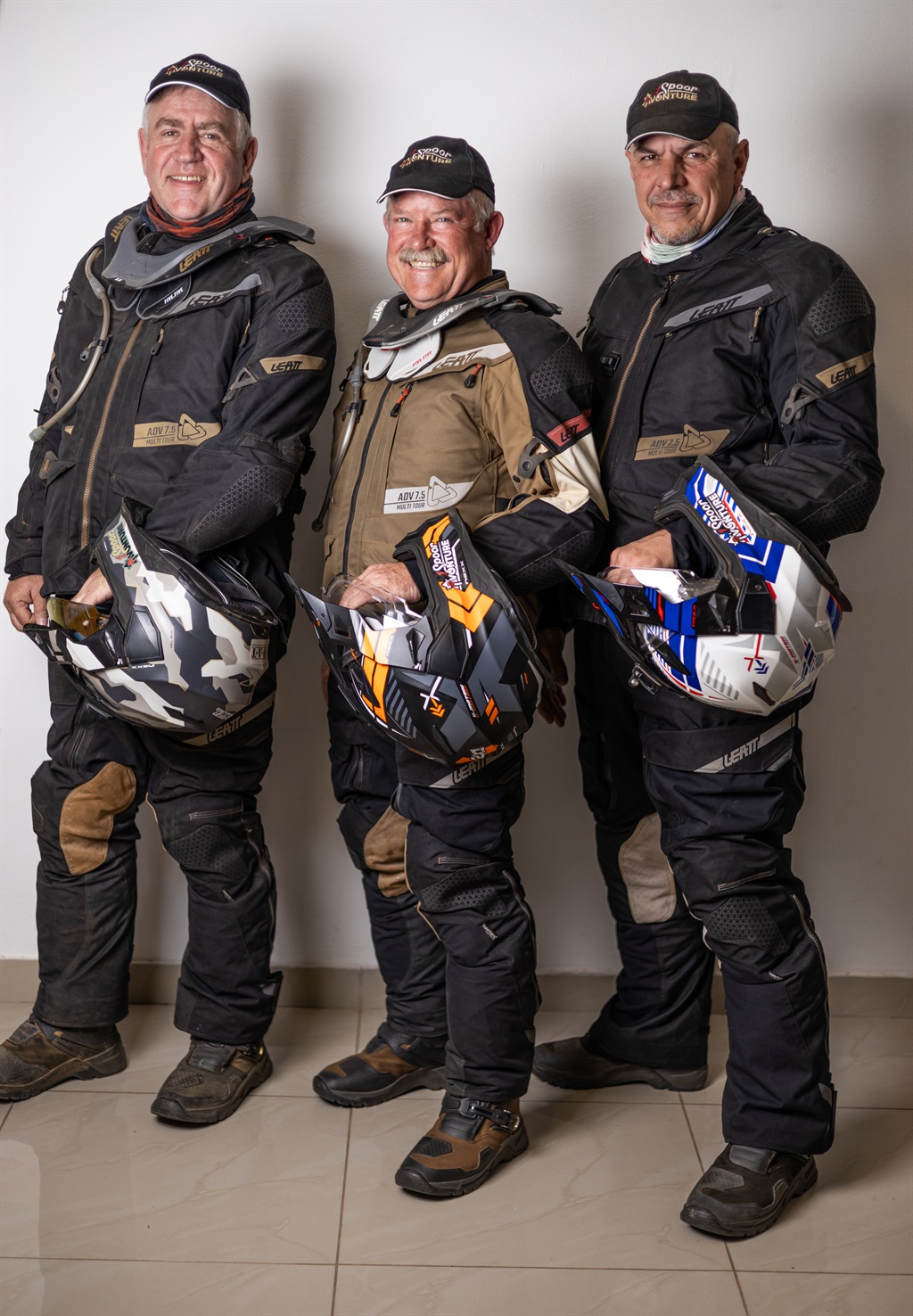 Gaan op ’n heerlike Suid-Afrikaanse motorfiets-avontuur vanaf die gemak ...