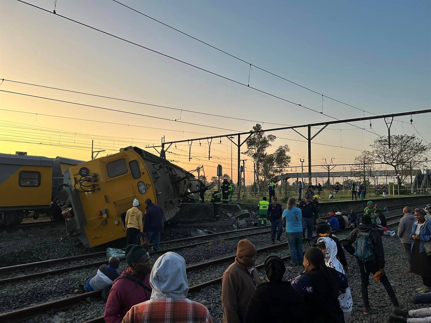 ’n Harde slag en toe lê trein op sy sy, vertel ooggetuie in Paarl ...