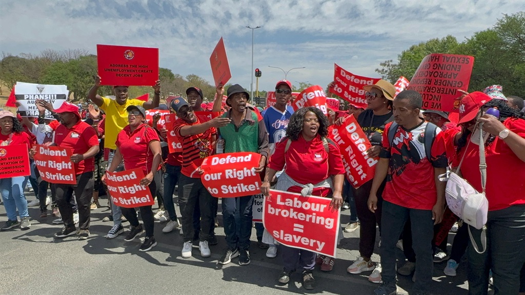 Cosatu slams JSE: 'Workers' blood for profit!' | Daily Sun