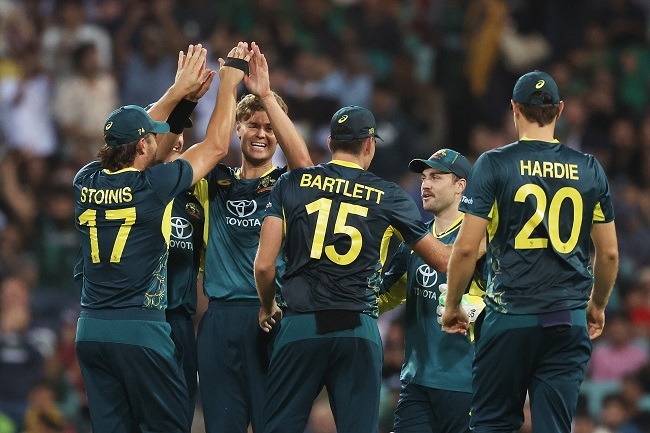 Johnson bags five as Australia beat Pakistan to seal T20 series | News24